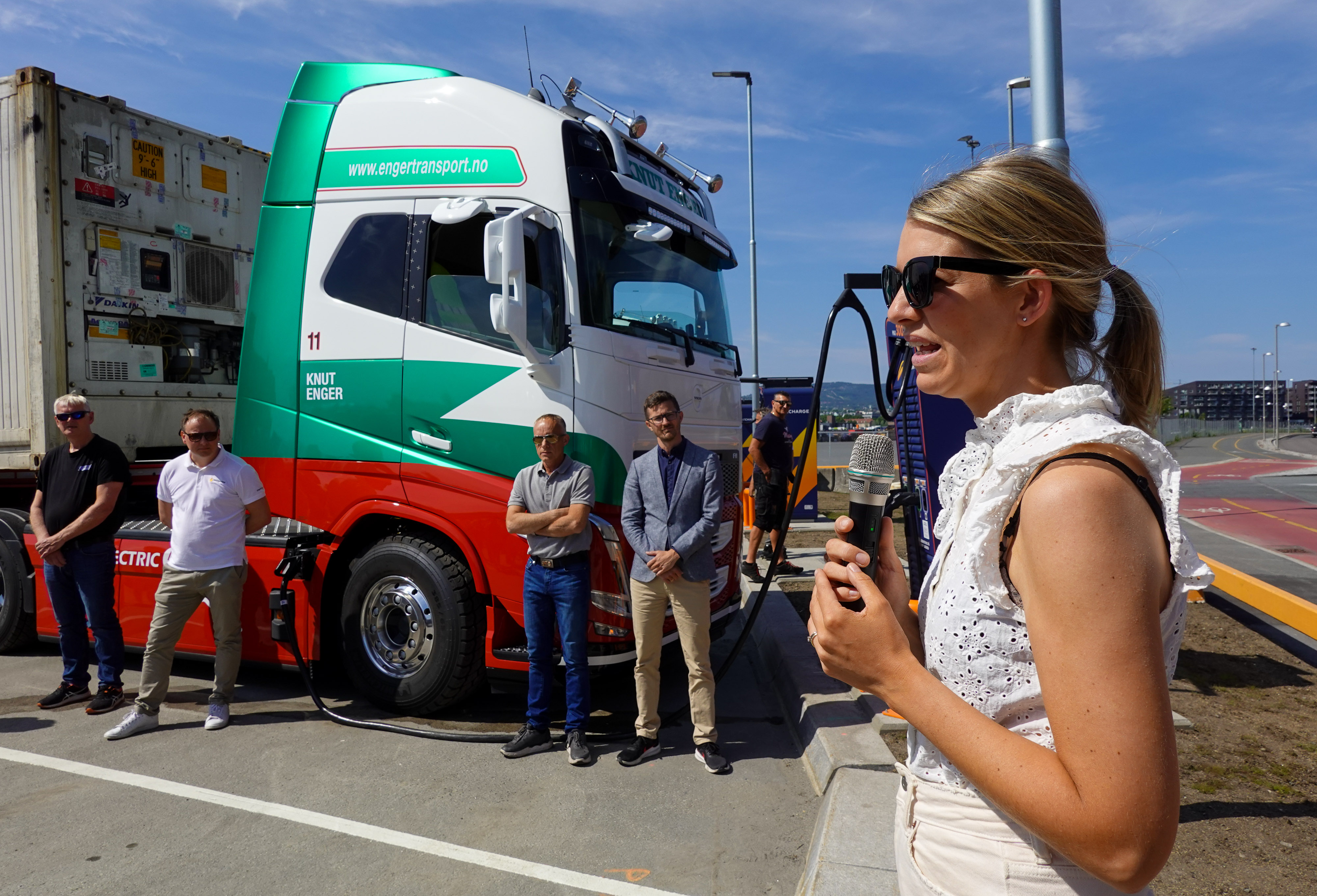 Oslo Havn - Tungtransporten fikk den største offentlige ladestasjonen