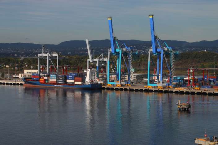 Oslo Havn - Siste reis for gamle containerkraner
